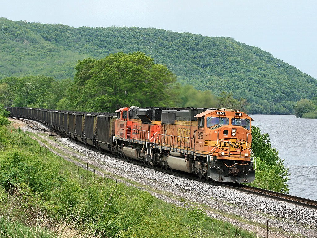 BNSF 8826